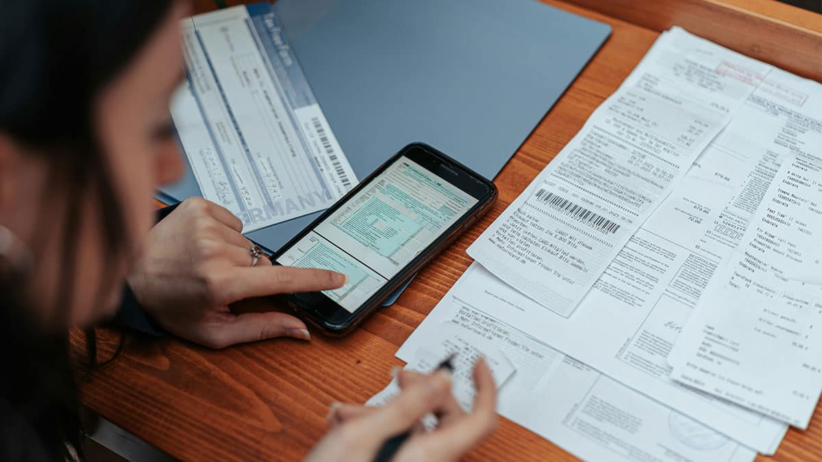 How to Organize Receipts and Track Business Expenses for Taxes ...