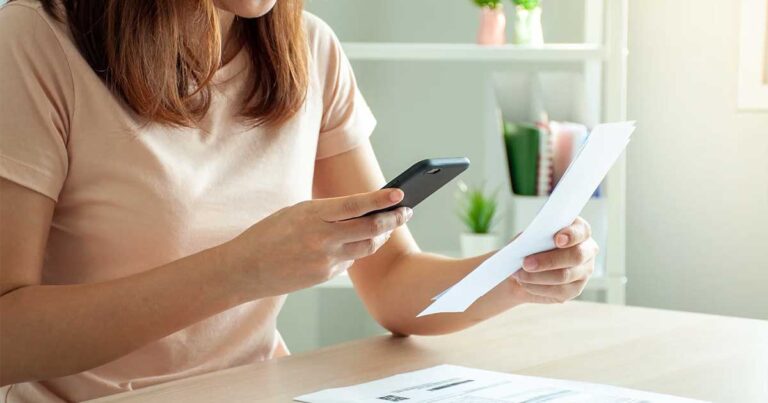 Tips for Scanning your Receipts Using your Smartphone | SparkReceipt
